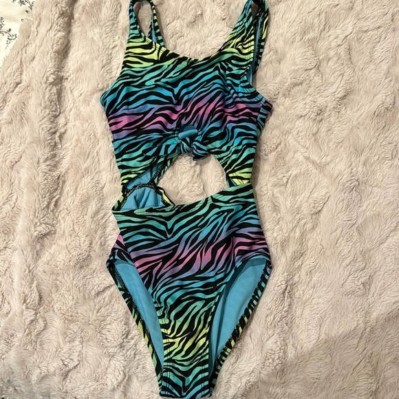 art class | Swim | Art Class One Piece Swimsuit In Colorful Cheetah ...